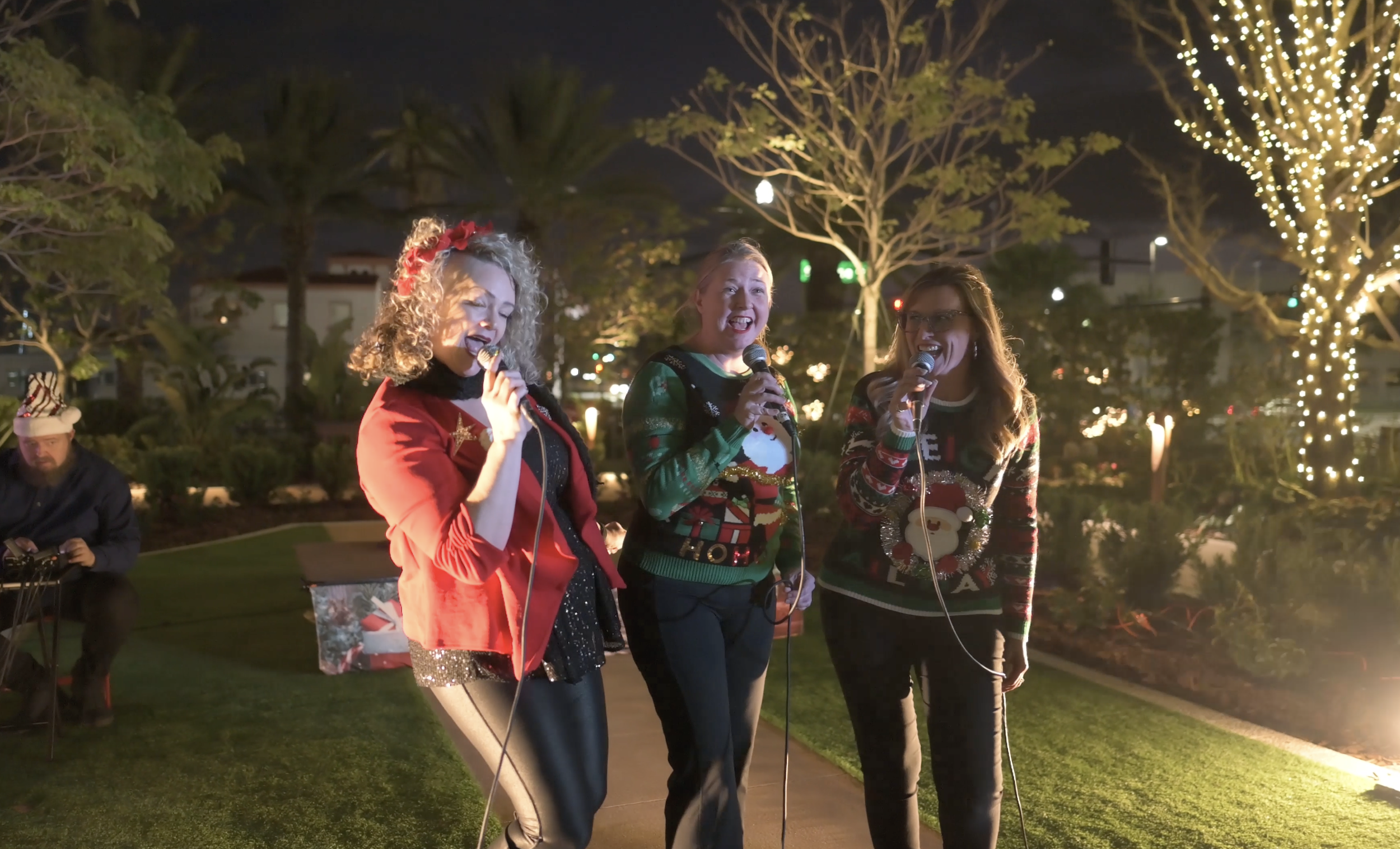 MINI JINGLE JAM — Riverfront Esplanade